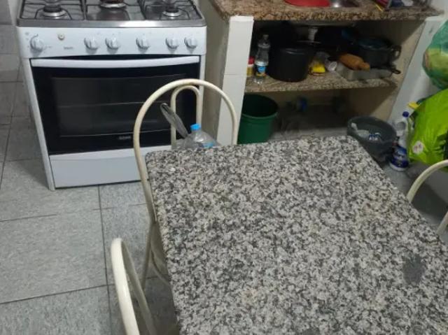 Vendo casa com 8 quartos na Penha