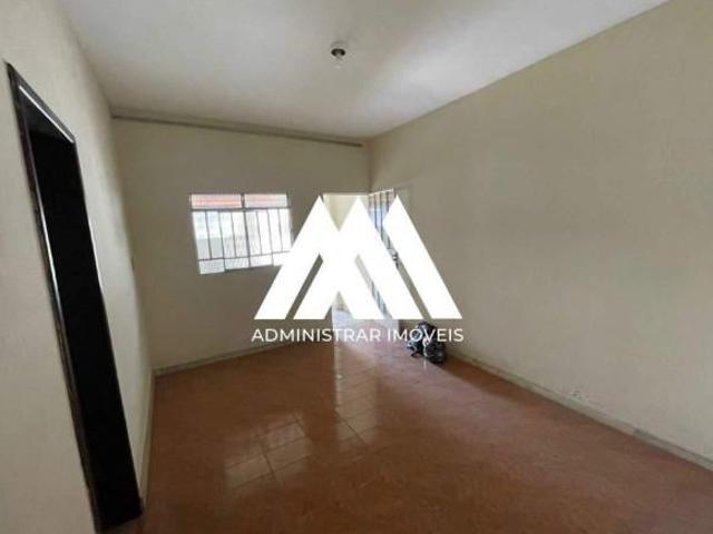 Vendo casa com 03 quartos no Tropical Itaúna/Mg!