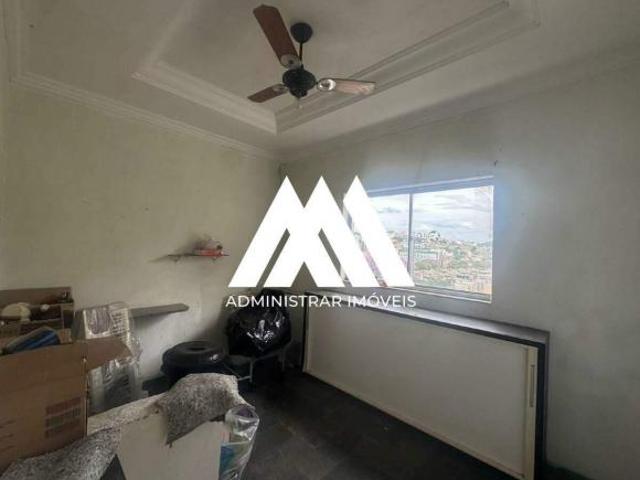 Vendo casa com 02 quartos no bairro das Graças Itaúna/Mg!
