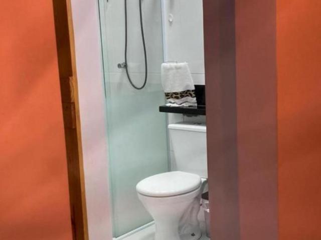 Vendo Casa com 105 m2 a.t., quintal com churrasqueira