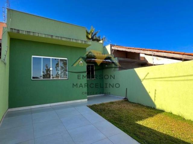 VENDO Casa com 3 Dormitórios e Quintal na Região Leste