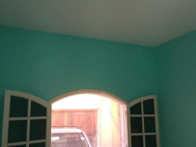 Vendo casa com quintal e garagem em Angra dos Reis RJ