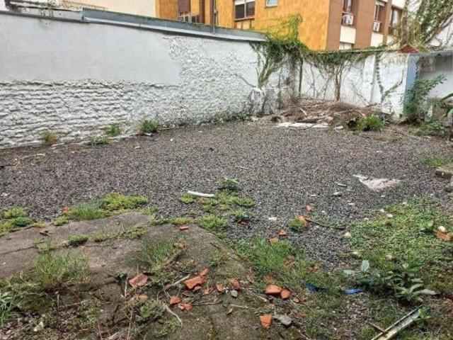 Vendo casa comercial ao lado da 24 de Outubro no Bairro Moinhos de Vento em Porto Alegre RS