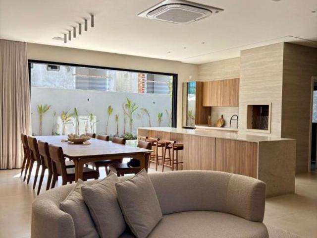 Vendo Casa con 275 m² 3 quartos à venda em Santa Felicidade