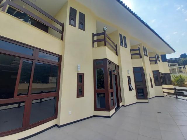 Vendo casa de condomínio 572 m² 4 suítes, Freguesia, Jacarepaguá, RJ