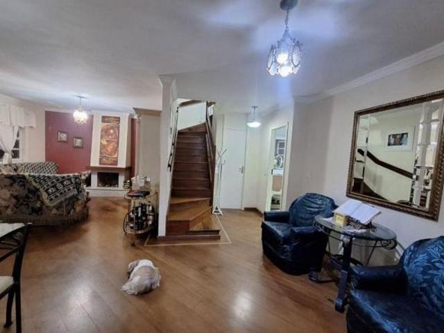 Vendo casa de condomínio no Butantã