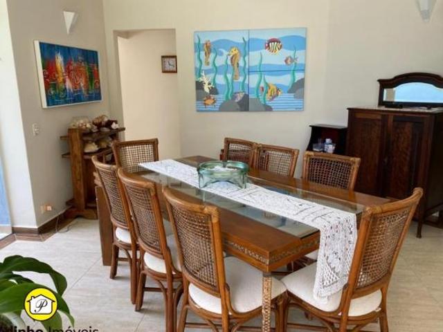 Vendo Casa de frente para o mar, com vista deslumbrante com 04 dormitórios, piscina e área gourmet