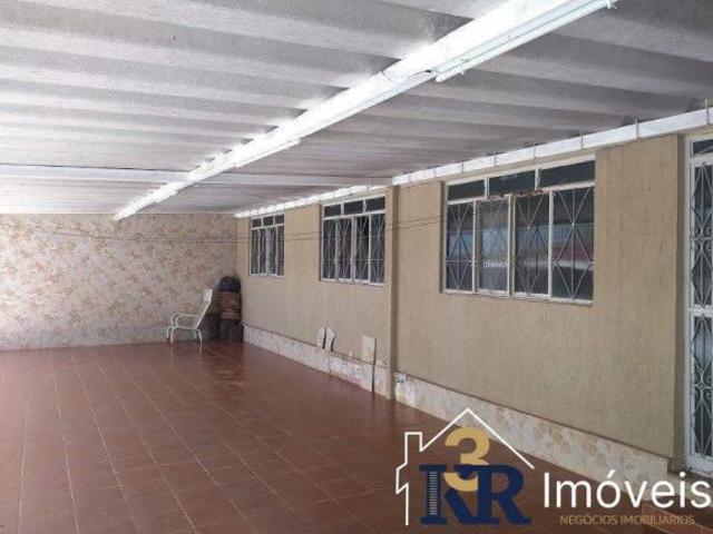 Vendo casa de 3 quartos, com renda de aluguel no setor Jardim Planalto