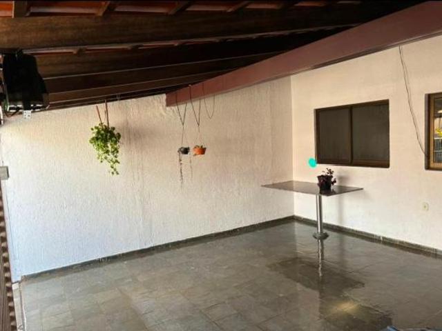 Vendo Casa de 3 quartos na Qno 13