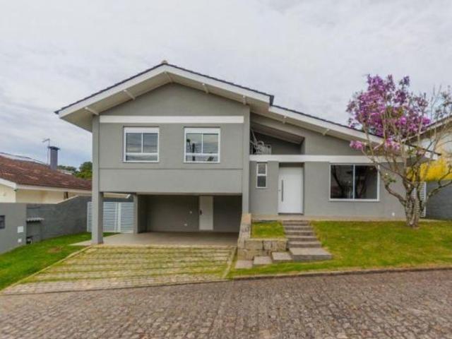 Vendo Casa de 549 m² com 4 quartos à venda em Cascatinha