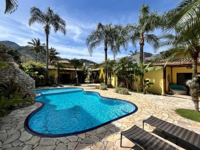 Vendo casa em maresias com 2 dormitórios dentro de condomínio