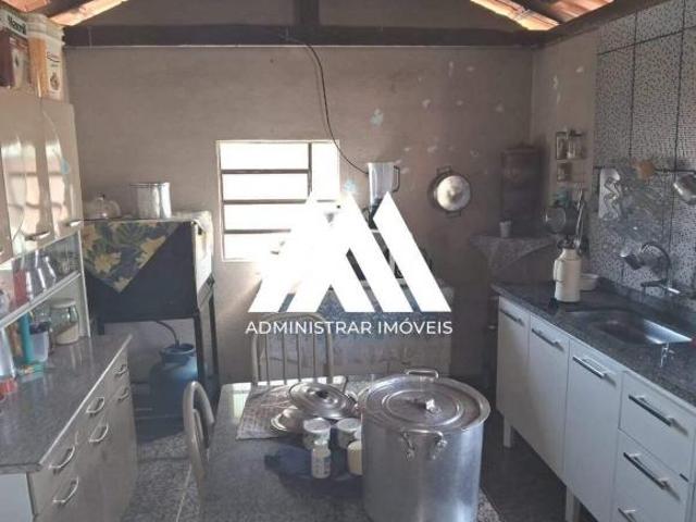 Vendo casa em Carmo do Cajuru com excelente localização!