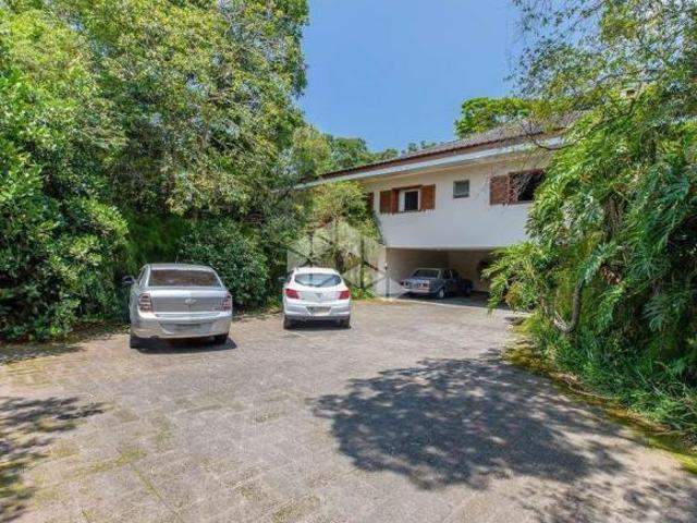 Vendo Casa em Condomínio 5.000m² 6 Dormitórios 2 Suítes 9 Vagas Parque Silvino Pereira Cotia SP