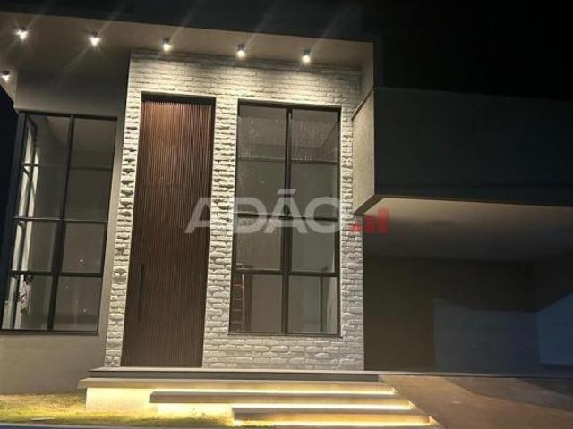 Vendo casa em condominio Casa em Condomínio com 3 Quarto s por R$ 1950000.00 no setor Centro VN3838