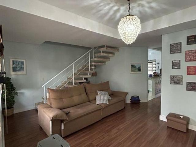 Vendo Casa em Condomínio Fechado em Santana de Parnaíba SP