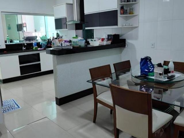 VENDO CASA EM CONDOMÍNIO FECHADO NA VICENTE PIRES RUA 12 VAZADO LOTE DE 500m2!