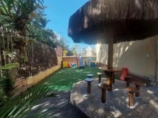Vendo casa em condomínio na Vila Gomes