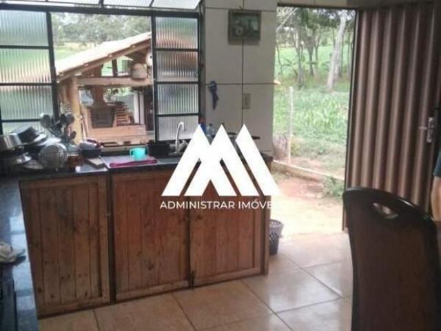 Vendo casa em Itaguara com excelente localização!