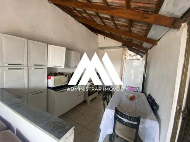 Vendo casa em Itaúna em excelente localização!