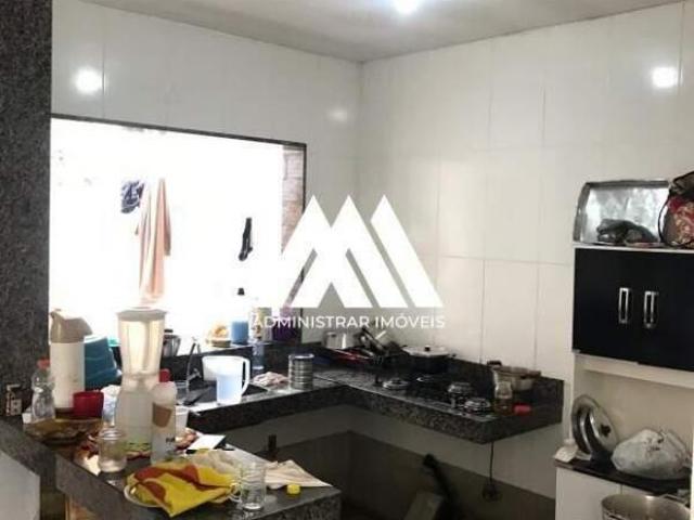 Vendo casa em Itaúna em excelente localização!