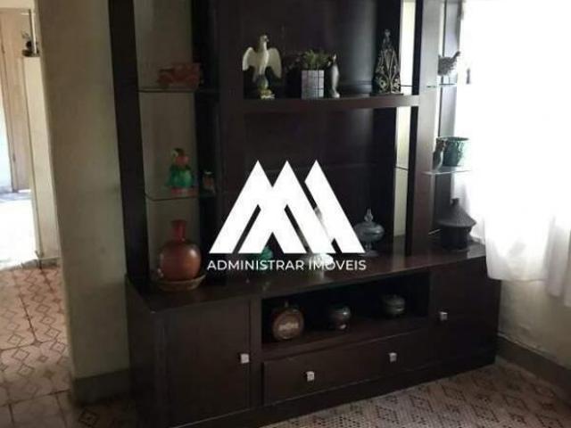 Vendo casa em Itaúna em excelente localização!
