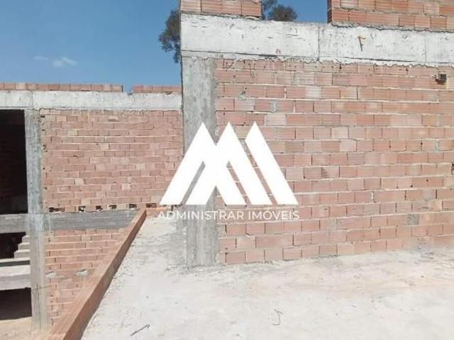 Vendo casa em Itaúna em excelente localização!