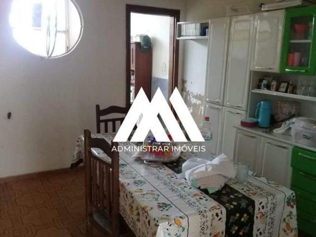 Vendo casa em Itaúna em excelente localização!