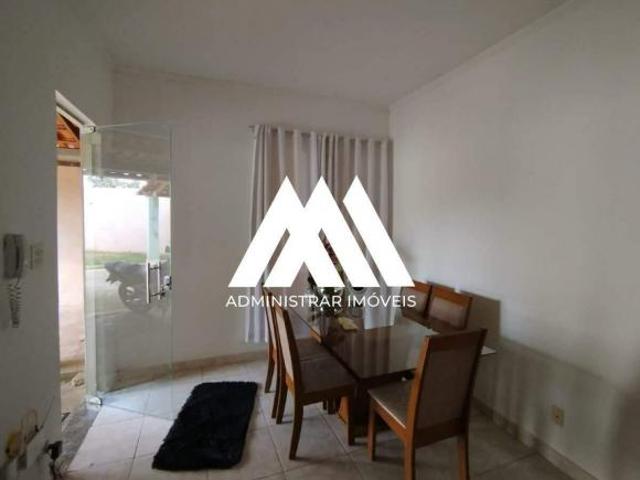 Vendo casa em Itaúna em excelente localização!