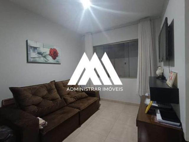 Vendo casa em Itaúna em excelente localização!