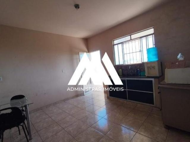 Vendo casa em Itaúna em excelente localização!