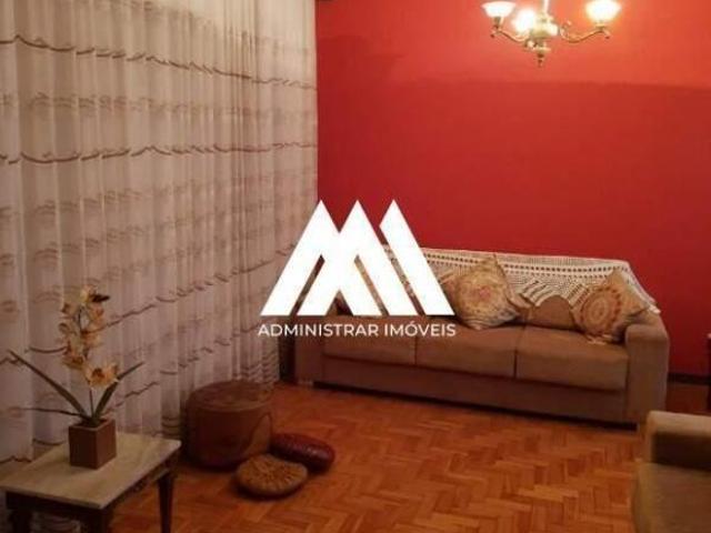 Vendo casa em Itaúna em excelente localização!