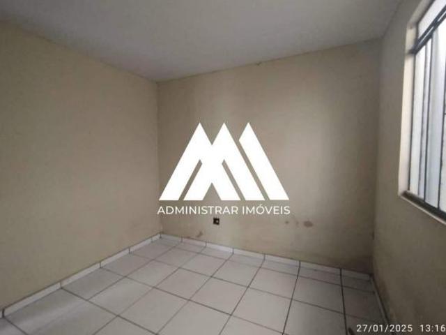 Vendo casa em Itaúna em excelente localização próxima ao centro!