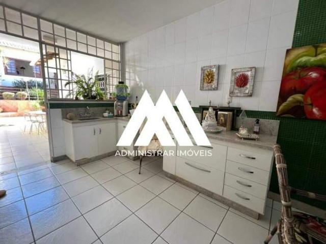 Vendo casa em Itaúna na região central!