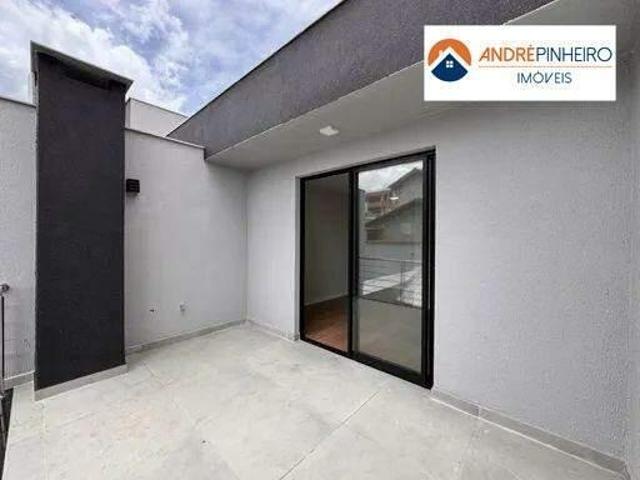 Vendo casa geminada com entrada independente com 03 quartos sendo um com suite, 131m² no valor de R$