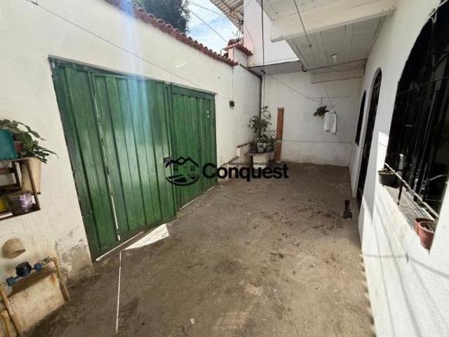 Vendo Casa linear de 03 Quartos, Bairro Capelinha, Betim, na divisa com Contagem, muito próximo da V