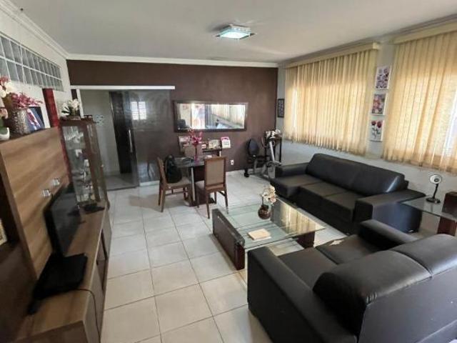 VENDO CASA PARA REFORMAR OU TERRENO, VILLAGES ALVORADA!