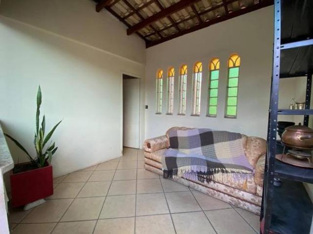 Vendo casa quatro quartos sendo duas suítes Alípio de Melo/BH