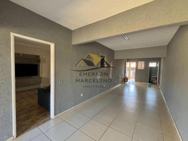 VENDO Casa Recem Reformada com 3 Dormitórios na Região Norte!