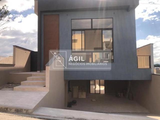 Vendo Casa residencial no Condomínio Golden Park 256m² A/C em Jacareí SP A/T 250m² 03 dormitórios