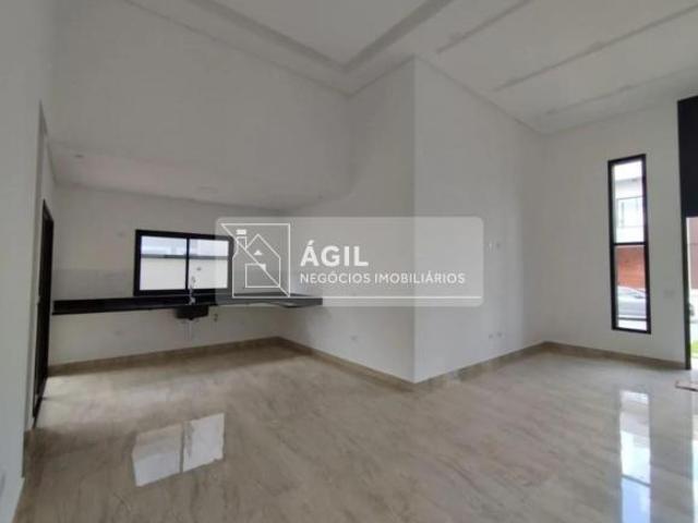 Vendo Casa residencial no Condomínio Golden Park com A/C 140m² em Jacareí SP A/T 250m² Pé dir