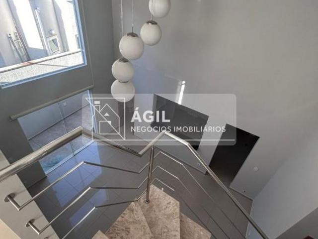 Vendo Casa residencial no Condomínios Crystal Park Jardim em Jacareí 270,00 m² construída 480,00