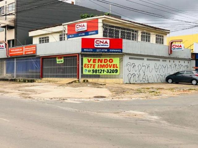 Vendo casa sobrado, excelente ponto comercial na leste da Ceilândia Sul