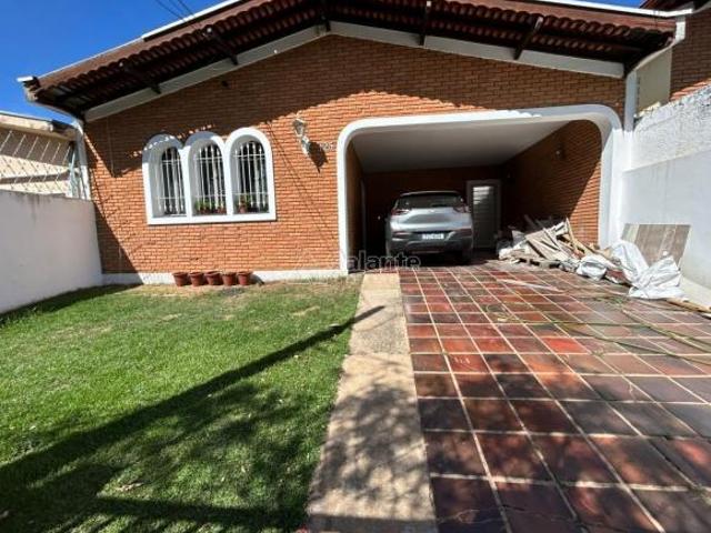 VENDO CASA TÉRREA 5 QUARTOS COM EDÍCULA JARDIM FLAMBOYANT