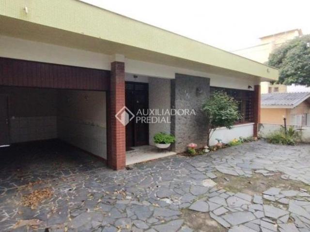 VENDO Casa Terrea com 243m² de Área Privativa, 484m² de Área Total