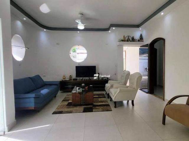 Vendo casa térrea Praia da Enseada, Guarujá / SP