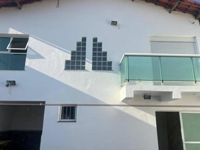 Vendo casa três quartos sendo uma suíte – São João Batista/BH