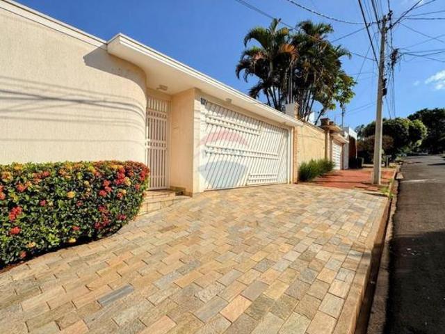 VENDO CASA 402 M2 TERRENO E 230 M2 ÁREA ÚTIL 3 QUARTOS 5 VAGAS JARDIM SÃO LUIZ