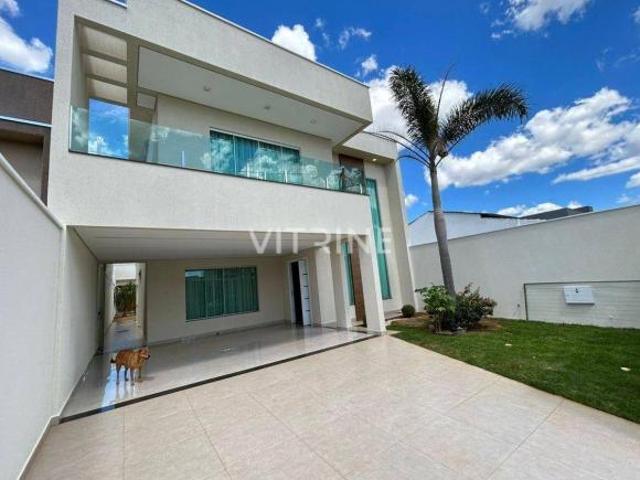 Vendo Casa 4 quartos com 3 suítes Rua do Rodobelo Cond. Imperium