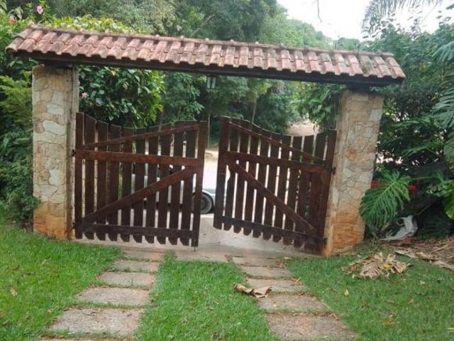 Vendo chácara em condomínio fechado