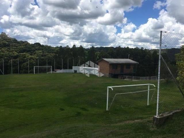 Vendo chácara em Forqueta com 20000m2 por R$2.500.000.000,00. Com água, luz, internet e 4 casa